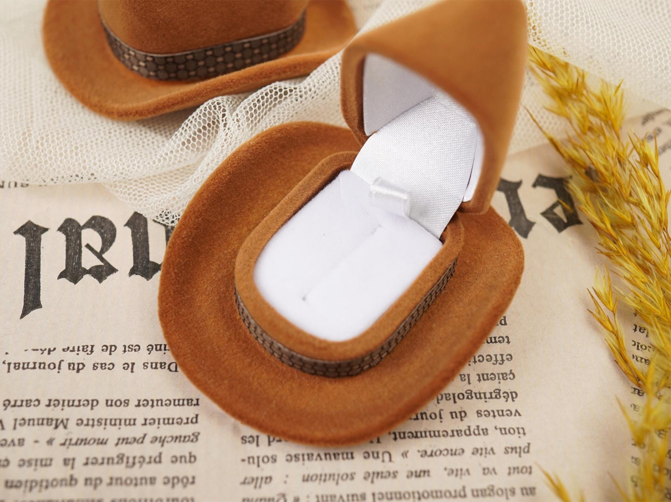 Brown Velvet Cowboy Hat Box, Cowboy Proposal Box, Jewelry Box - Etsy