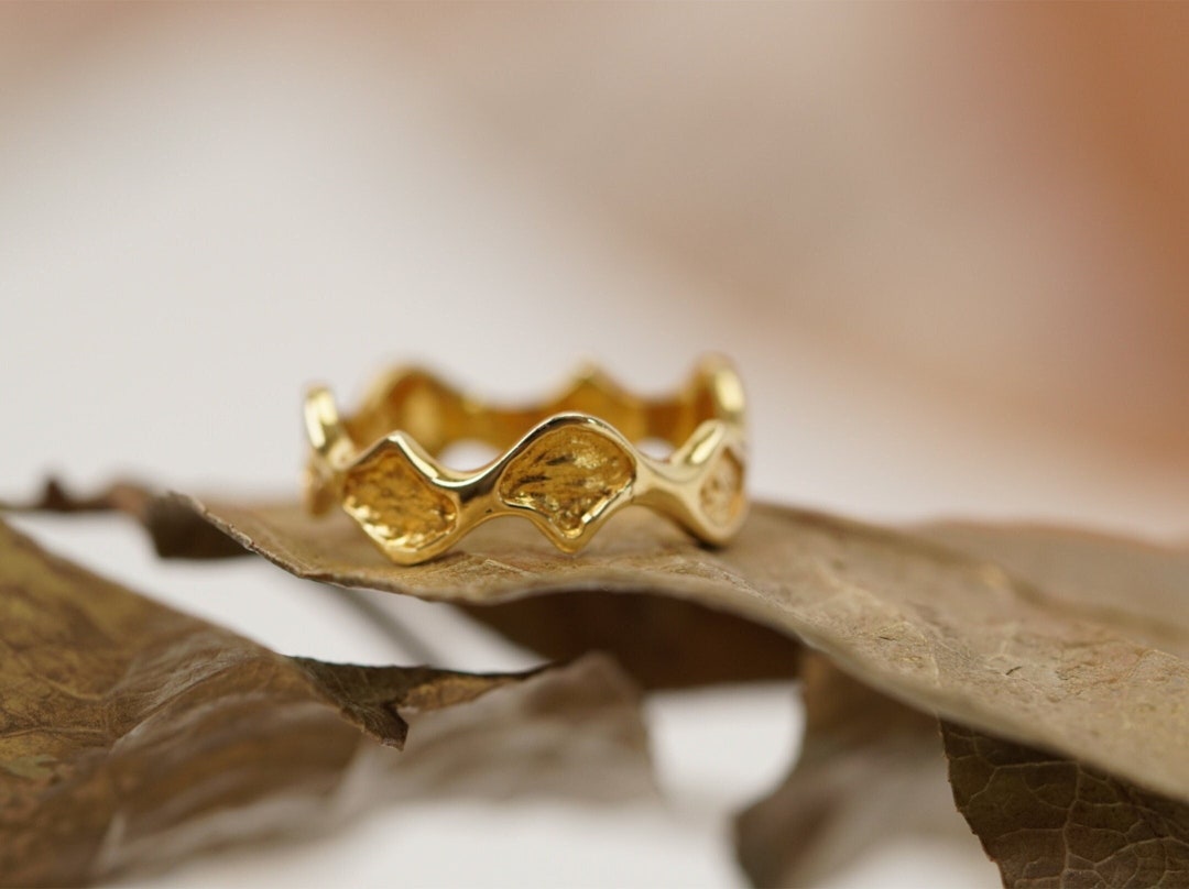 Vintage 18k Solid Gold Ring, Organic Design Jewelry, Minimalist Style ...