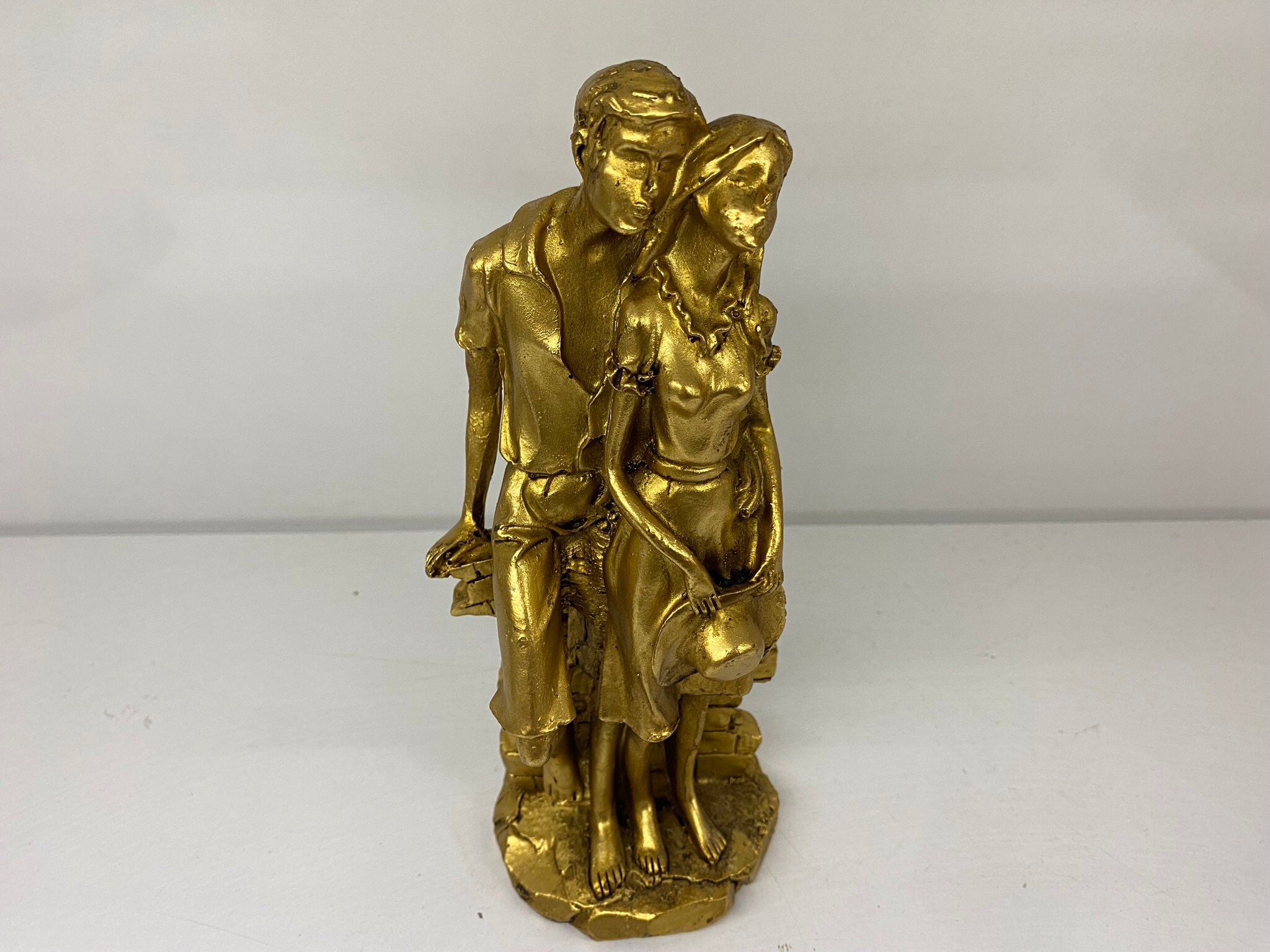 Romantic Couple Statue, Valentine's Day Gifts, Best Table Decor, the ...