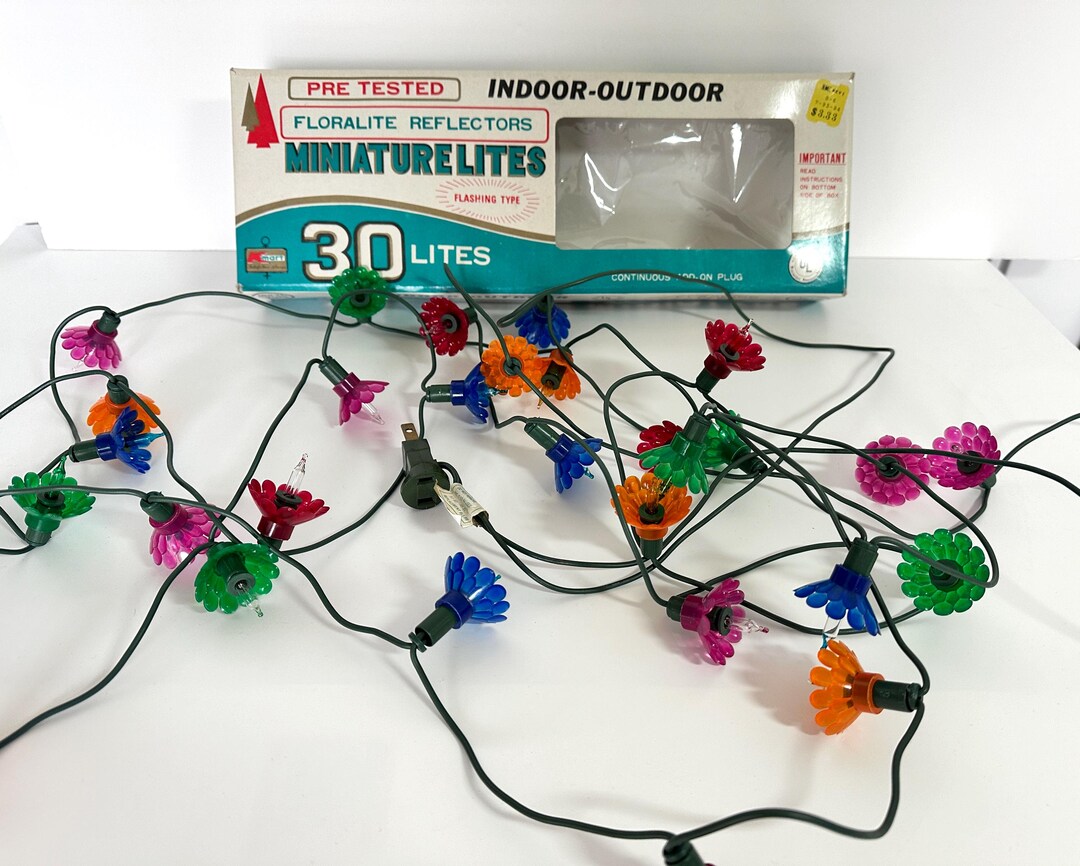 Vintage Christmas Flashing Light Strand | Kmart 30 Floralite Reflectors ...