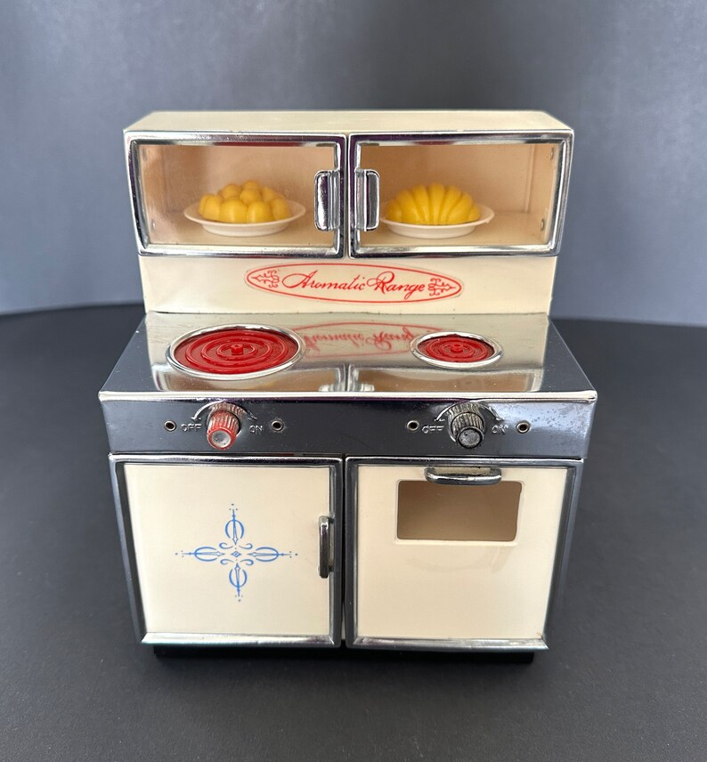 Plastic Battery Operated Aromatic Range Oven With Miniature Dishes by ...