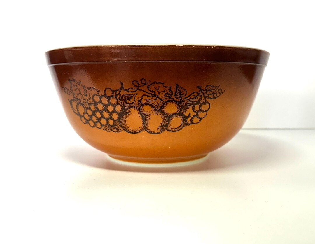 1970s Pyrex Old Orchard Mixing Bowl 403 | Pyrex Brown Bowl With Fruit ...