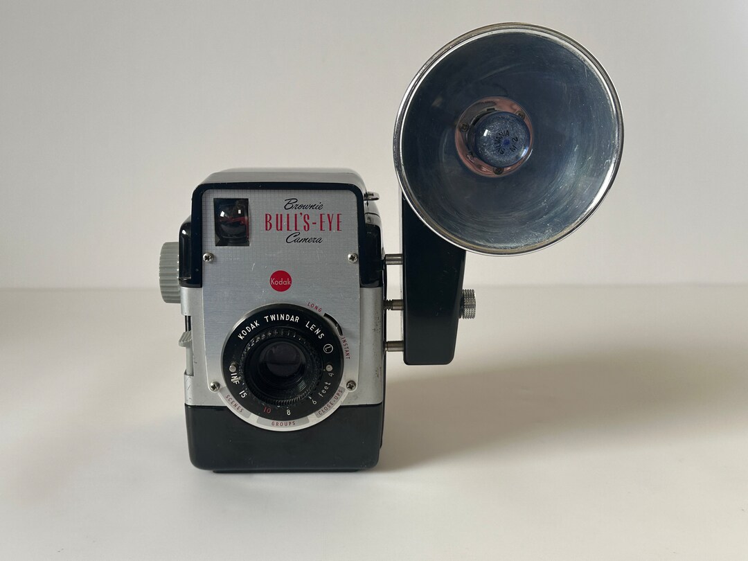1950s Brownie Bull's Eye Camera With Flash - Etsy
