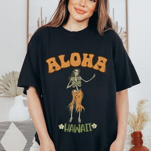 Hawaii Shirt Funny Skeleton Hula Dancer Beachy Tshirt Retro Halloween ...