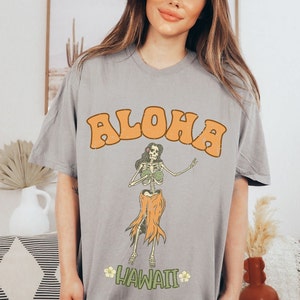 Hawaii Shirt Funny Skeleton Hula Dancer Beachy Tshirt Retro Halloween ...