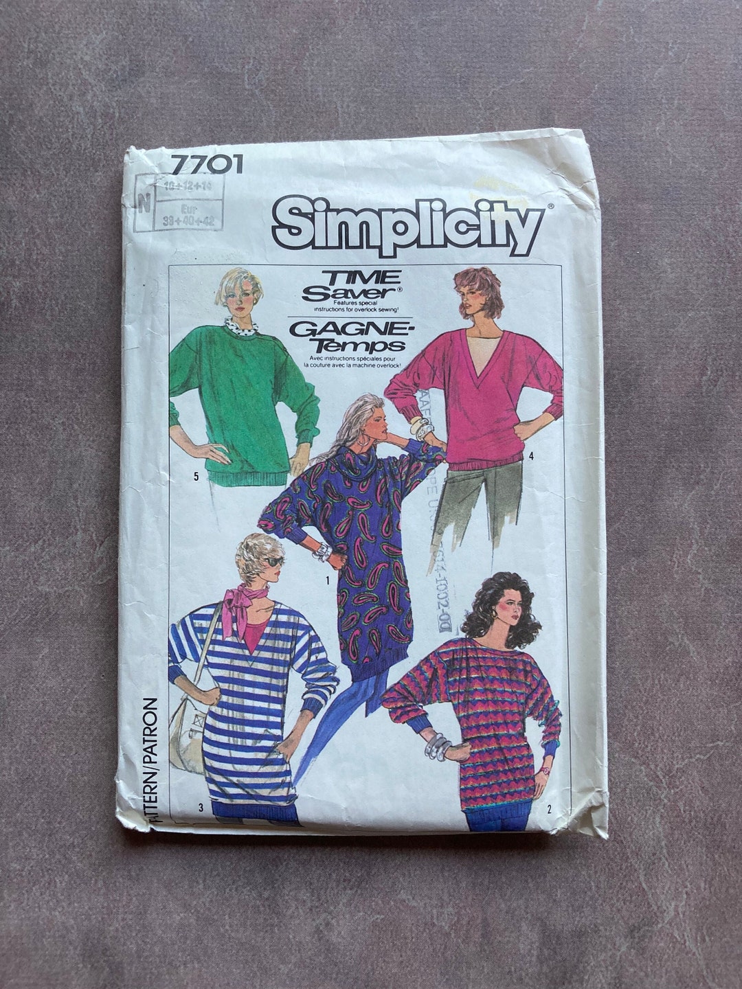 Vintage Simplicity Sewing Pattern 7701 Misses' Loose Fitting Knit Tops ...