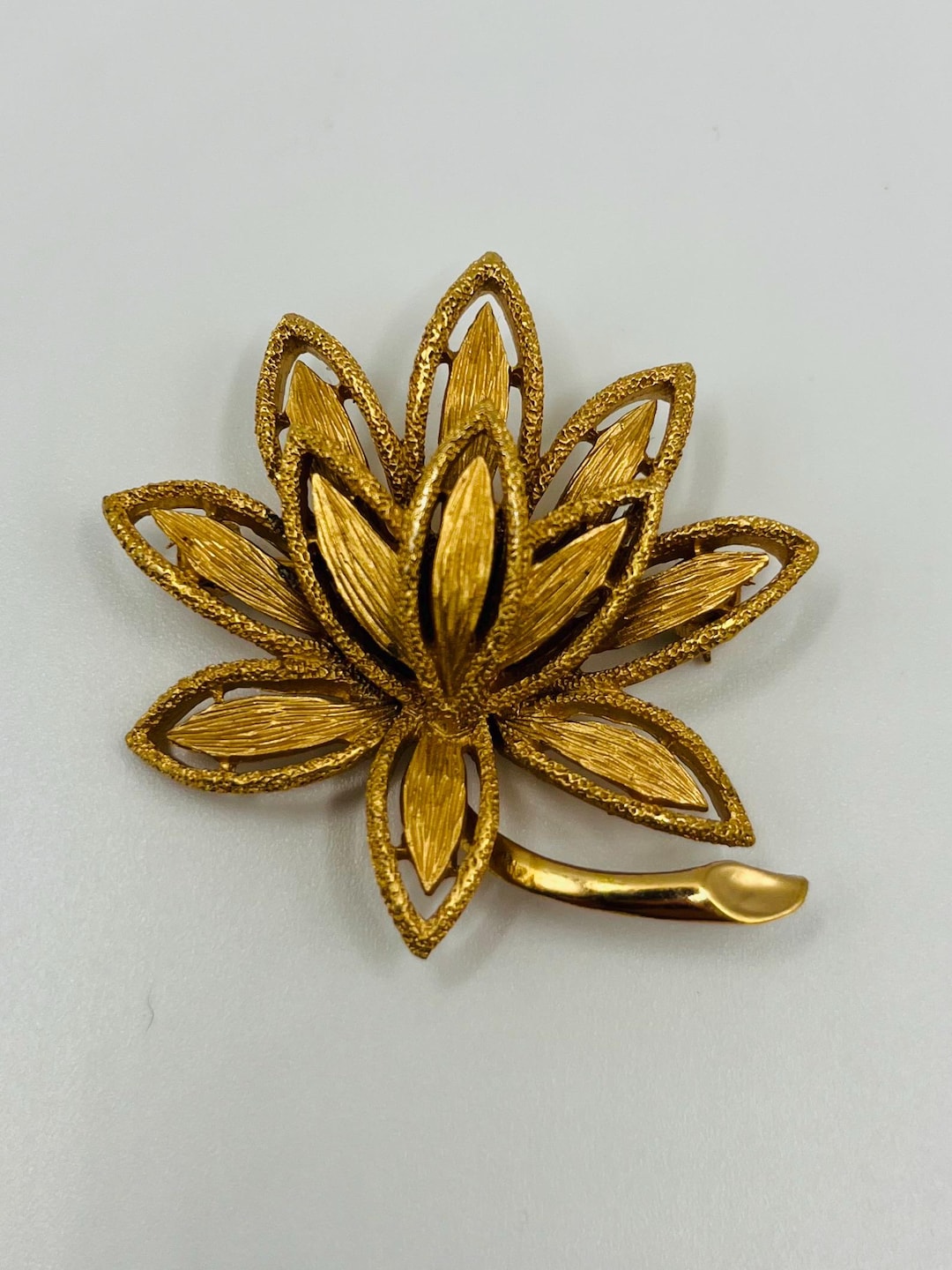 Vintage Avon Gold Tone Lotus Flower Brooch Pin - Etsy