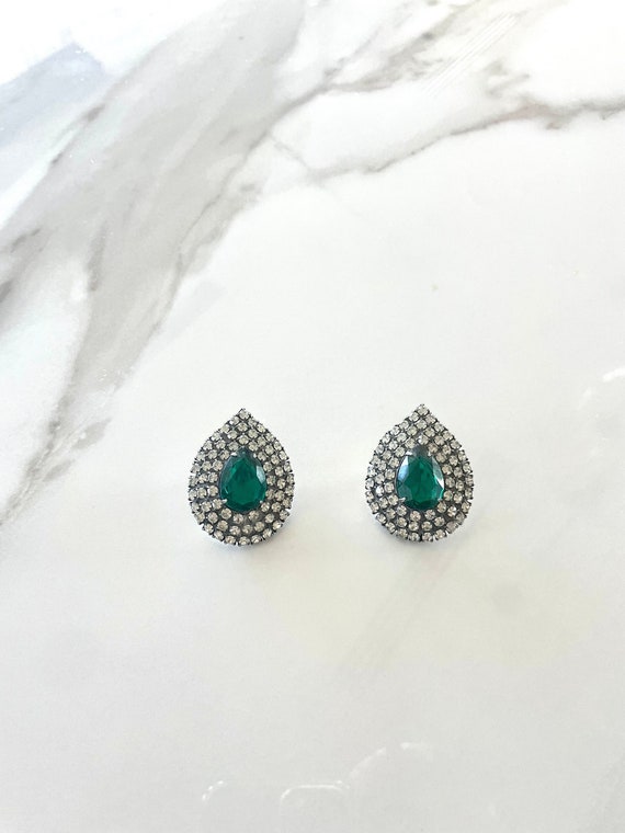 Vintage Antique Emerald Green & Gold Tone Necklace, G… - Gem