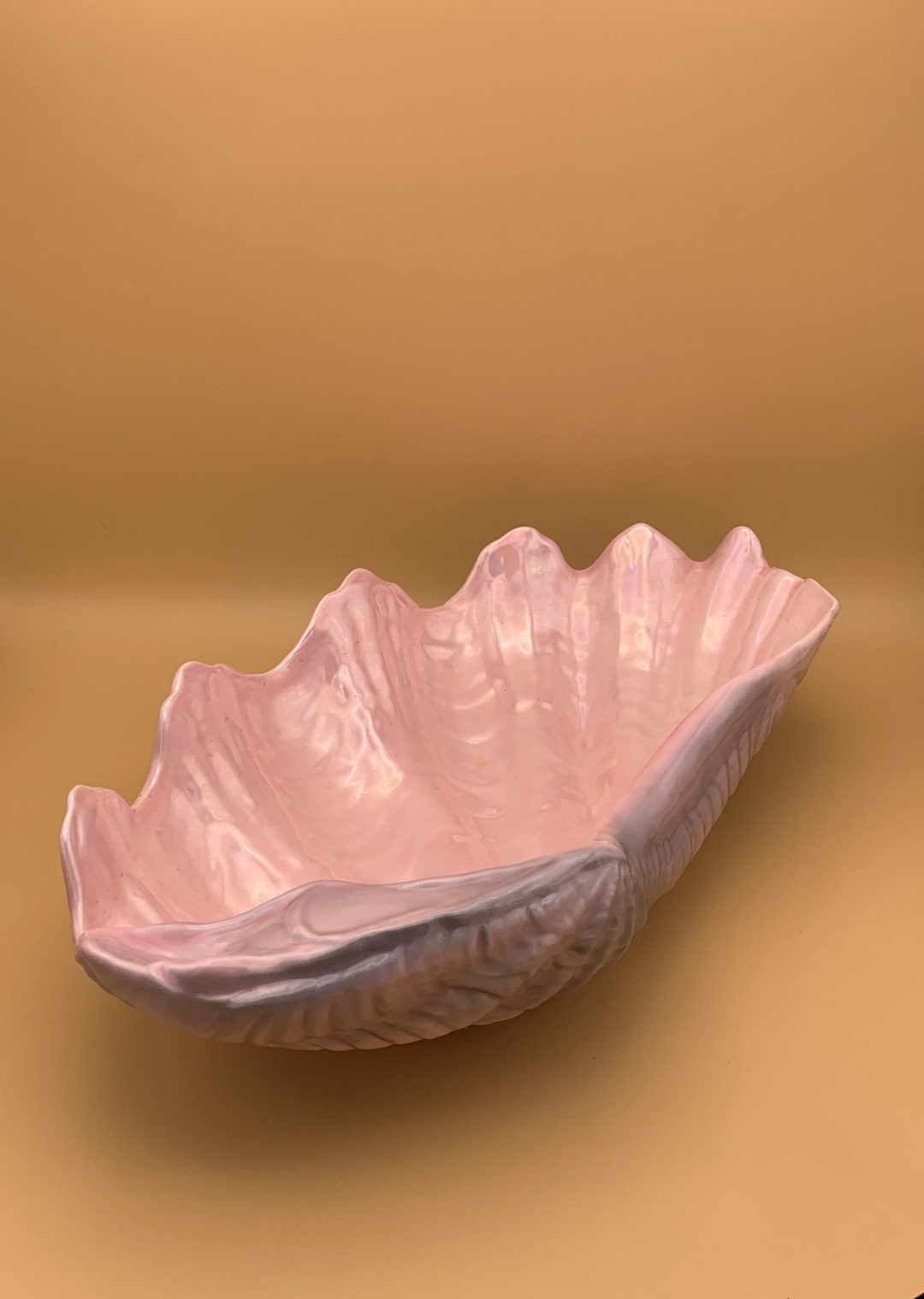Large Pink VINTAGE Lustreware Broad Bibbed Cardita Ceramic Seashell ...