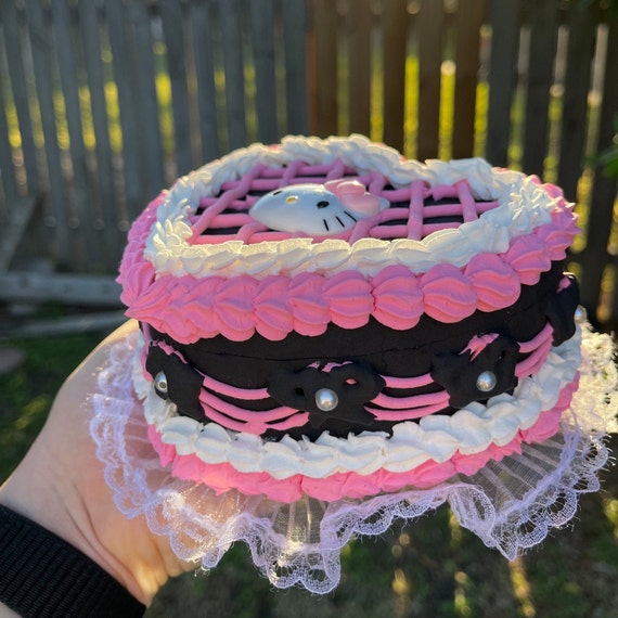 Goth Hello Kitty Cake Gothic Hello Kitty Cake | TikTok