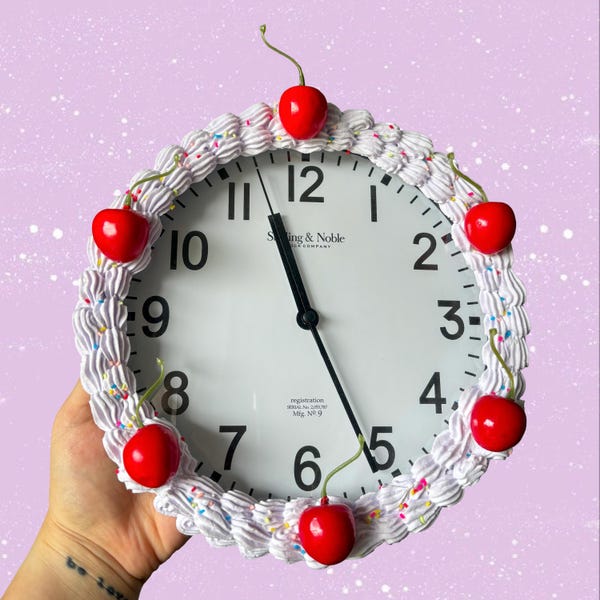Fake Cake Clock - Etsy Canada
