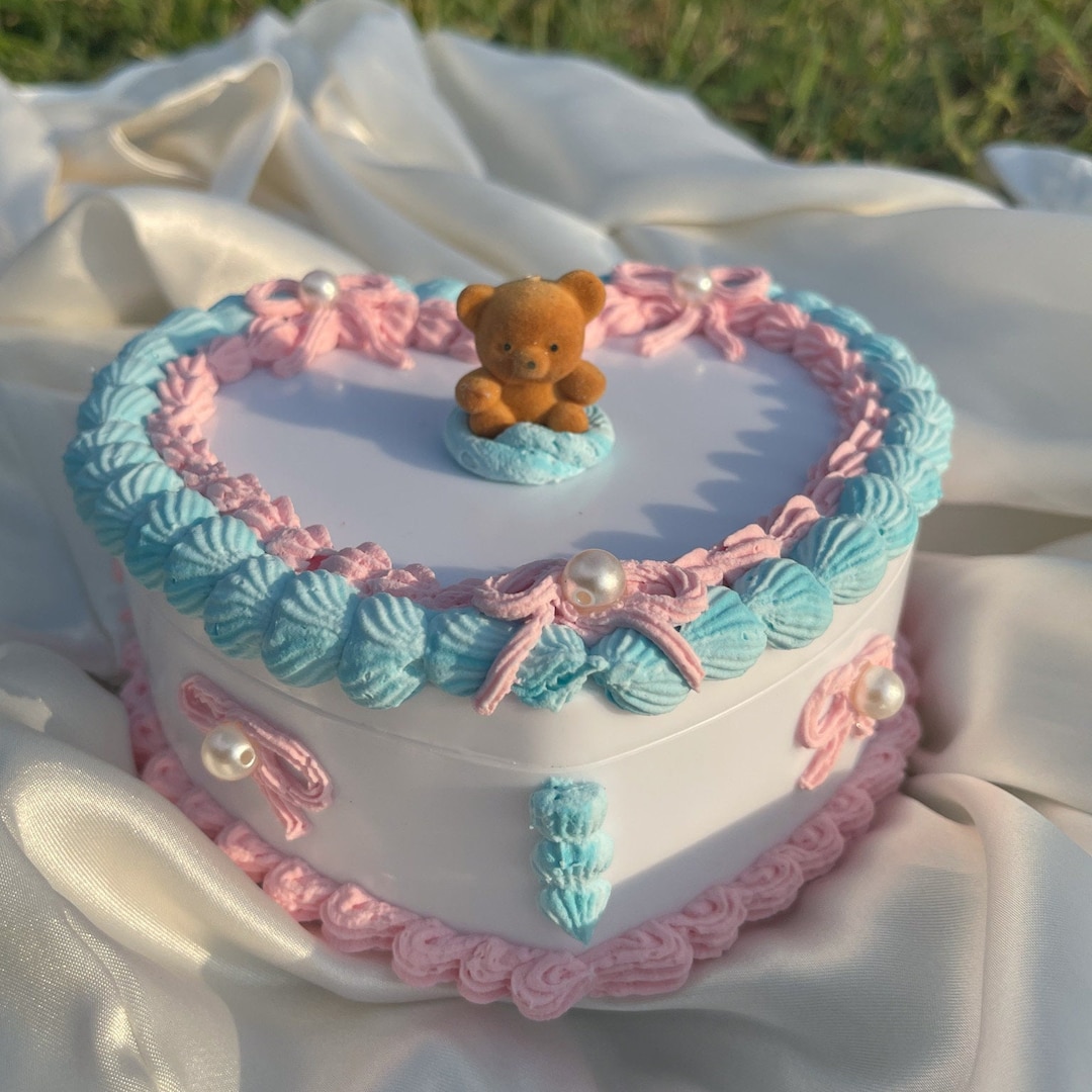 Teddy Bear Fake Cake Box - Pink Baby Blue Heart Shaped - Vintage Decor ...