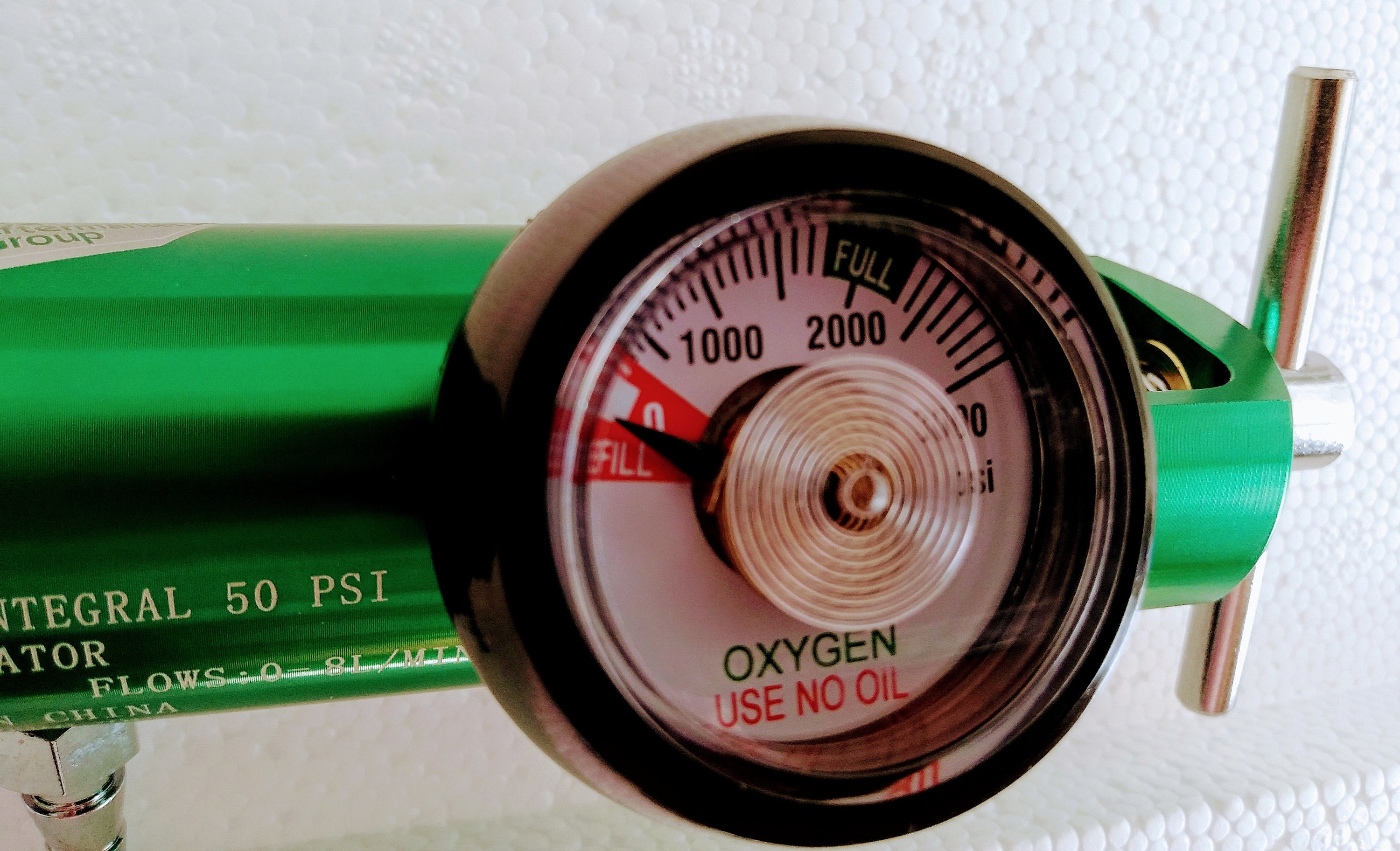Oxygen Tank Regulator. 0-8 Liters per Minute. New in Box. Free Shipping ...