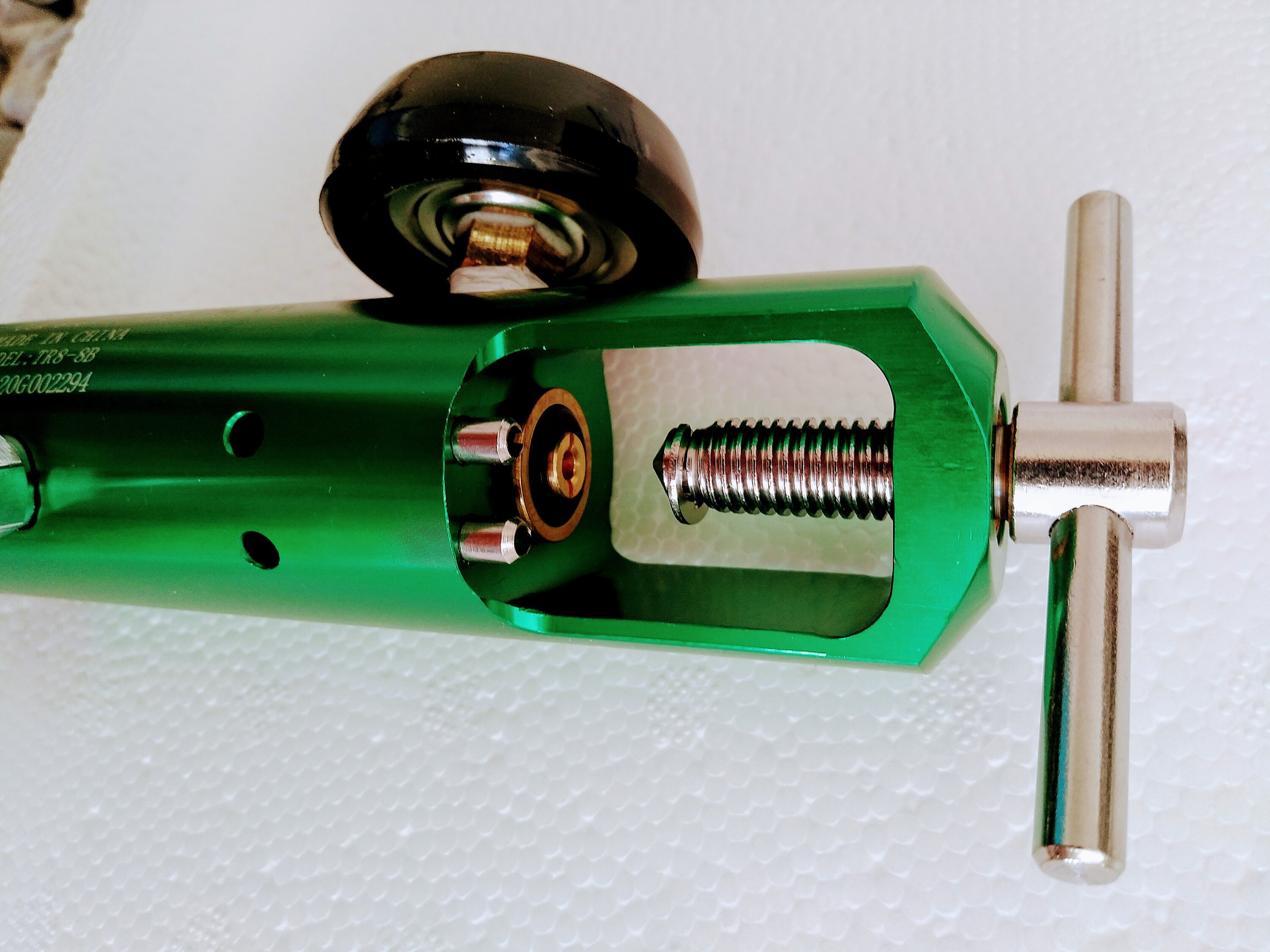 Oxygen Tank Regulator. 0-8 Liters per Minute. New in Box. Free Shipping ...