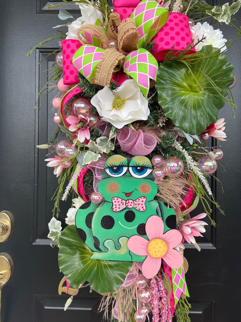 Summertime Frog Swag,frog Decor, Frog Swag, Frog and Lillypad Swag ...