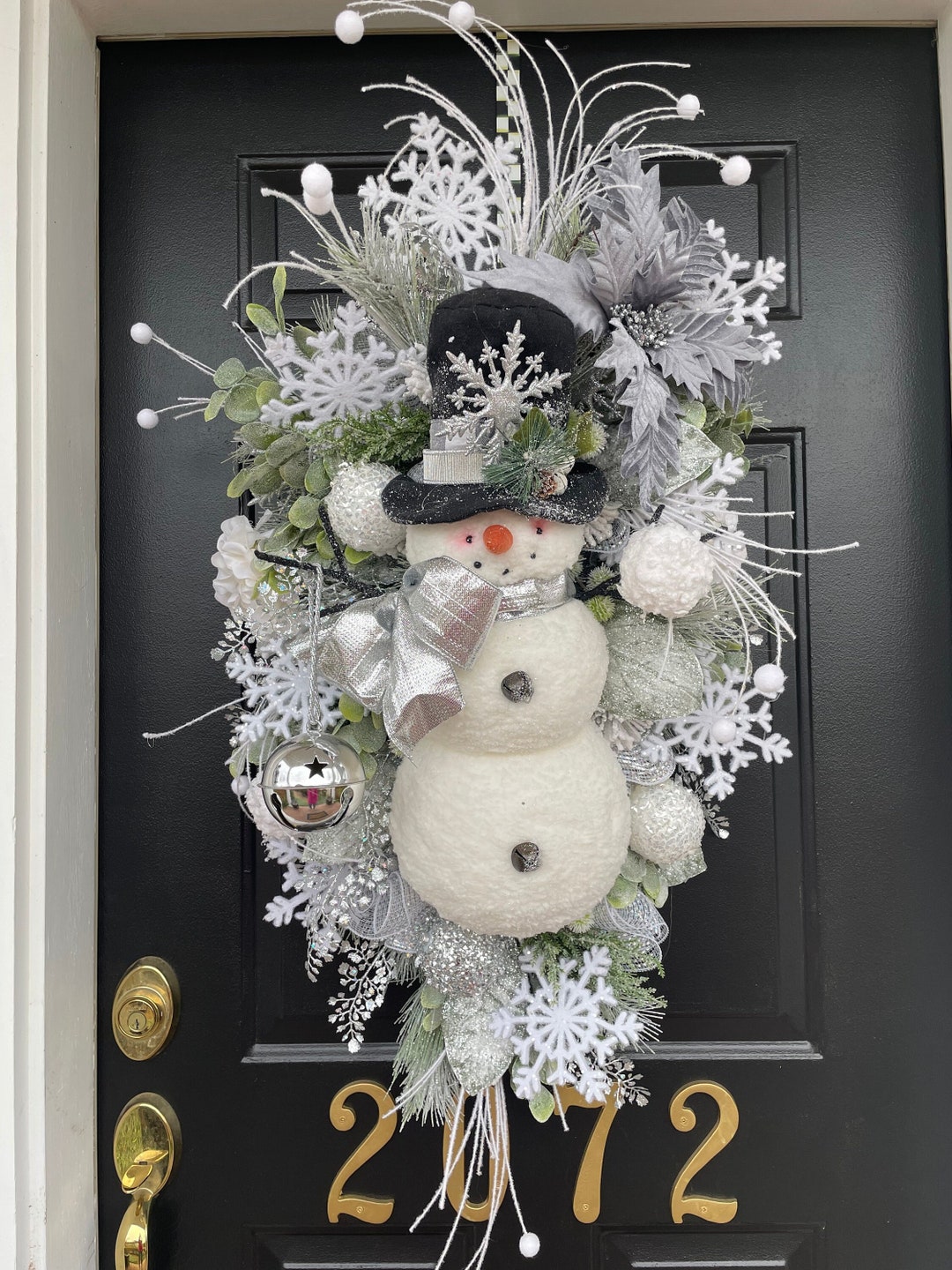 Wintery Christmas Snowman Front Door Wreath Silver Black and Lots of ...