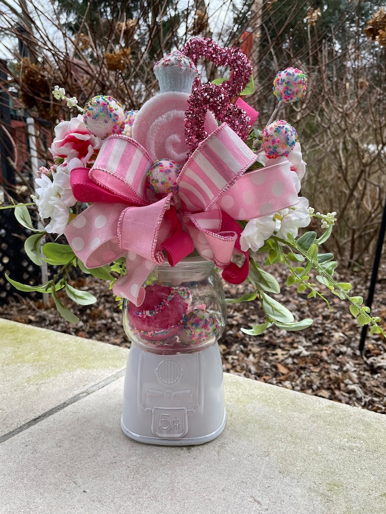 Valentine Gumball Machine Decor, Pink Candy Heart Arrangement - Etsy