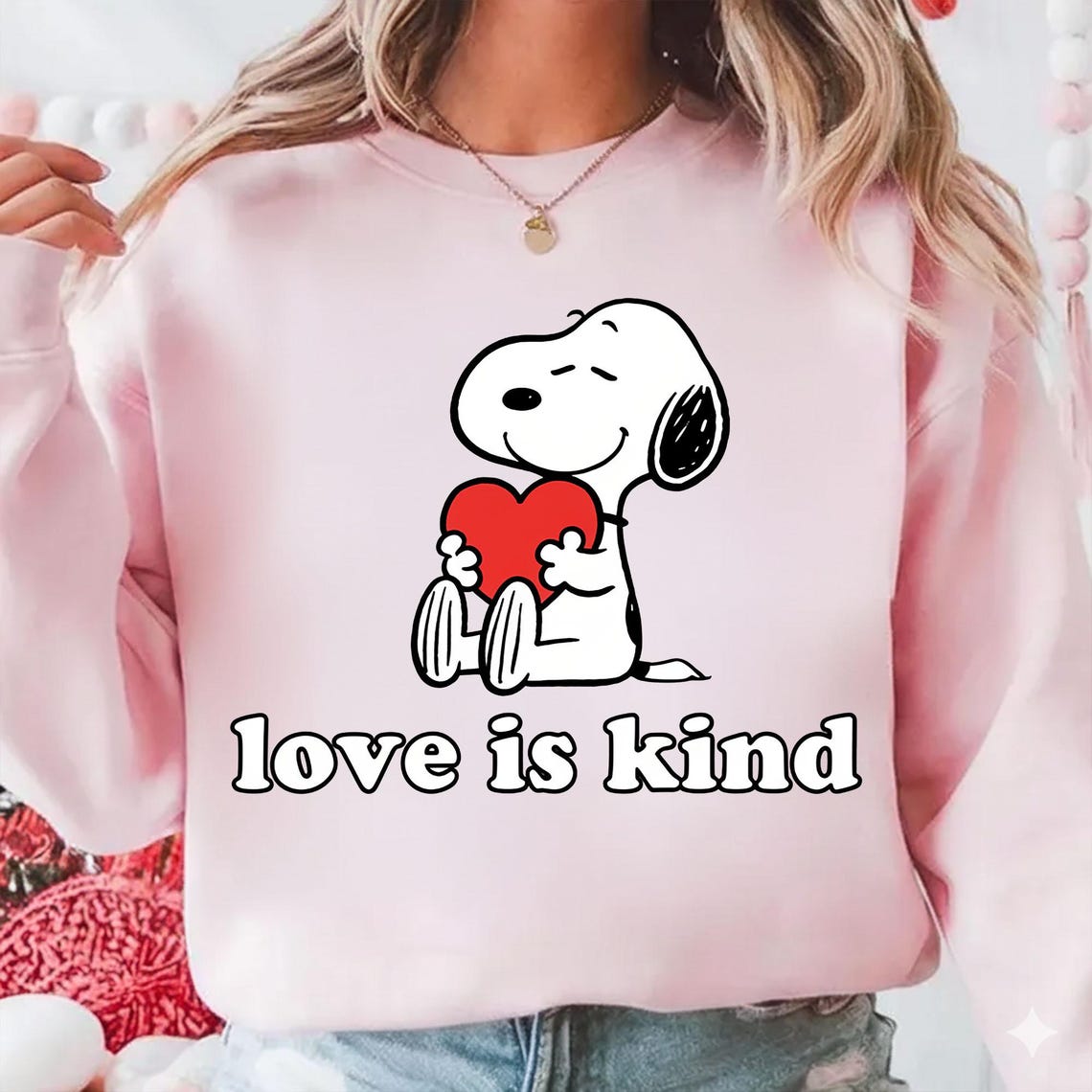 Snoop Valentine Love PNG, Peanuts Friends Holding Love Letters With ...