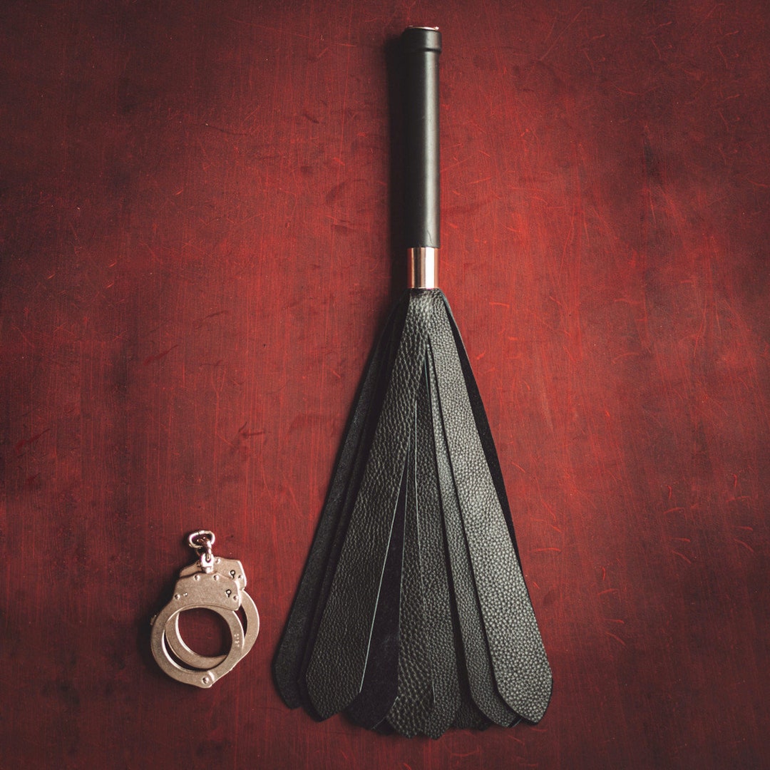 Handmade Leather Flogger - BDSM Flogger - Spanking Flogger - Genuine ...