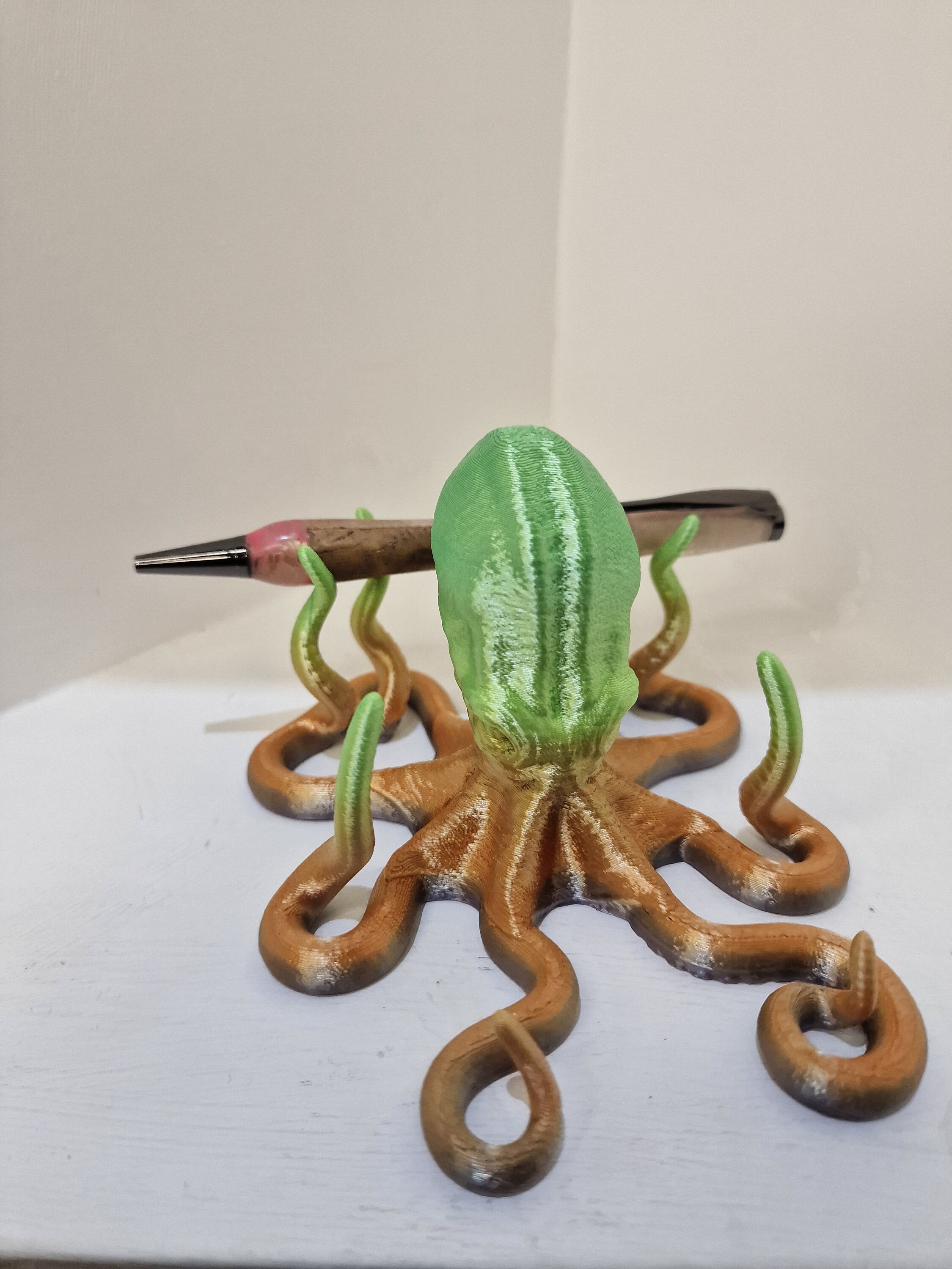 Octopus Phone Stand and Pen Holder - Etsy