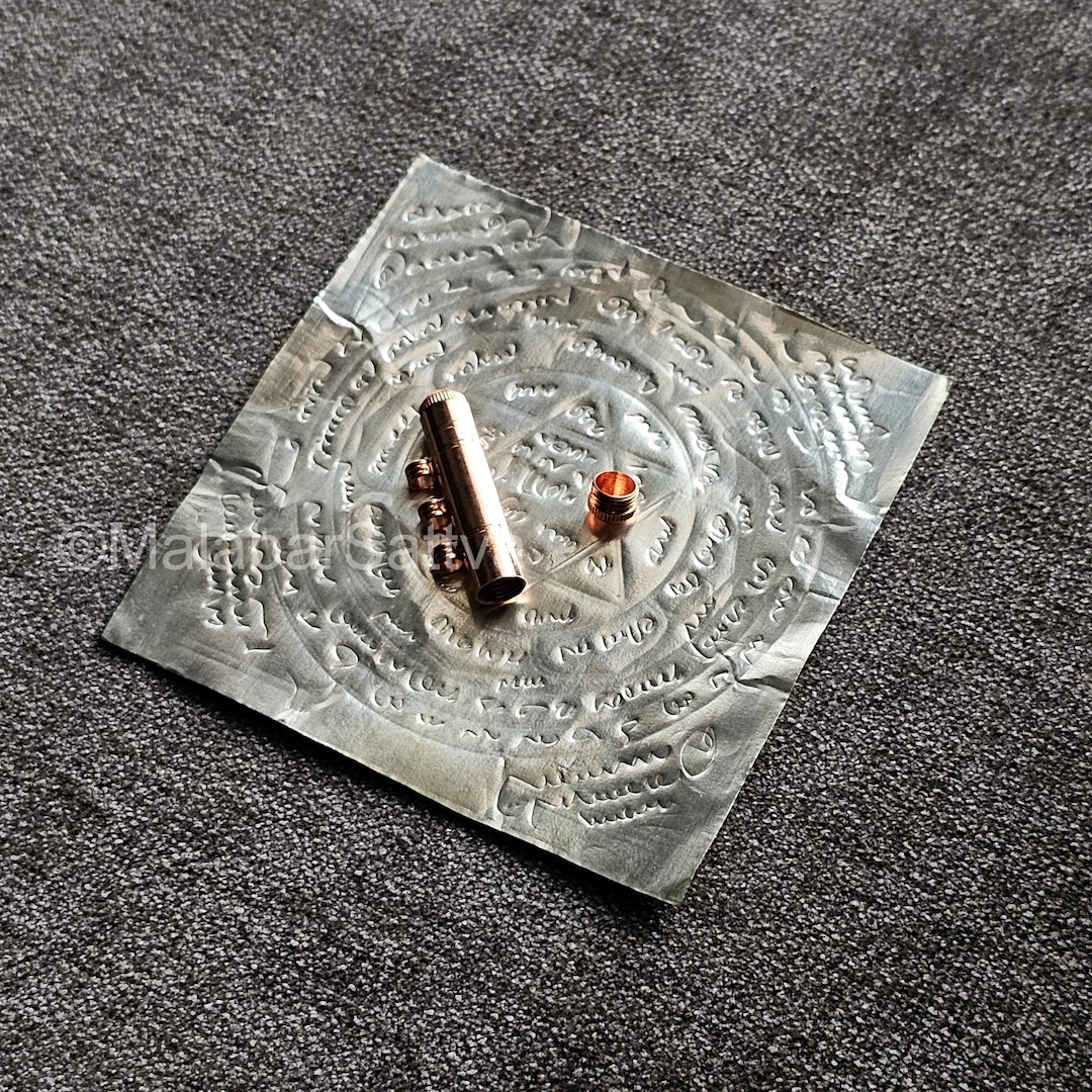 Shoolini Yantra – Handmade – 9x9 Cm Silver Yantra With Copper Thayathu ...