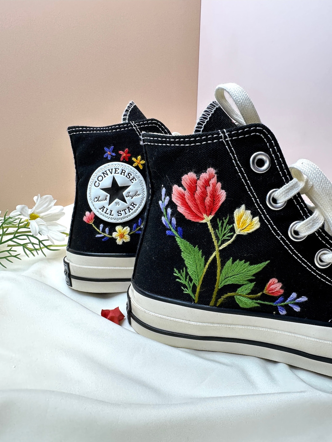 Embroidered Converse/custom Converse High Top Chuck Taylor 1970s ...