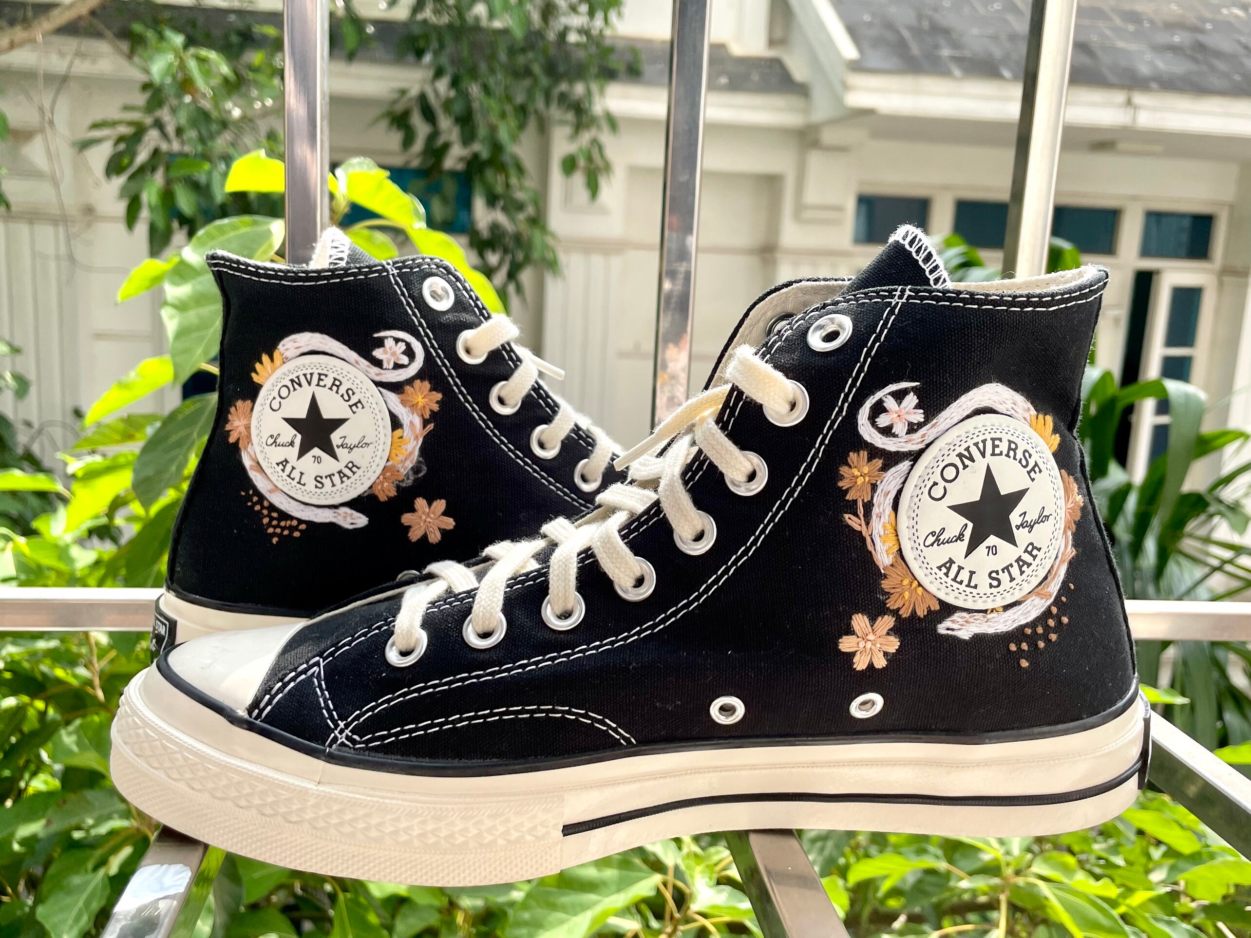 Converse Embroidery Flowers and Snakes/embroidered Converse - Etsy