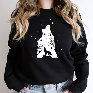 Howling Wolf T Shirt Wolf Shirt Fall T-shirt Wolf Lover - Etsy