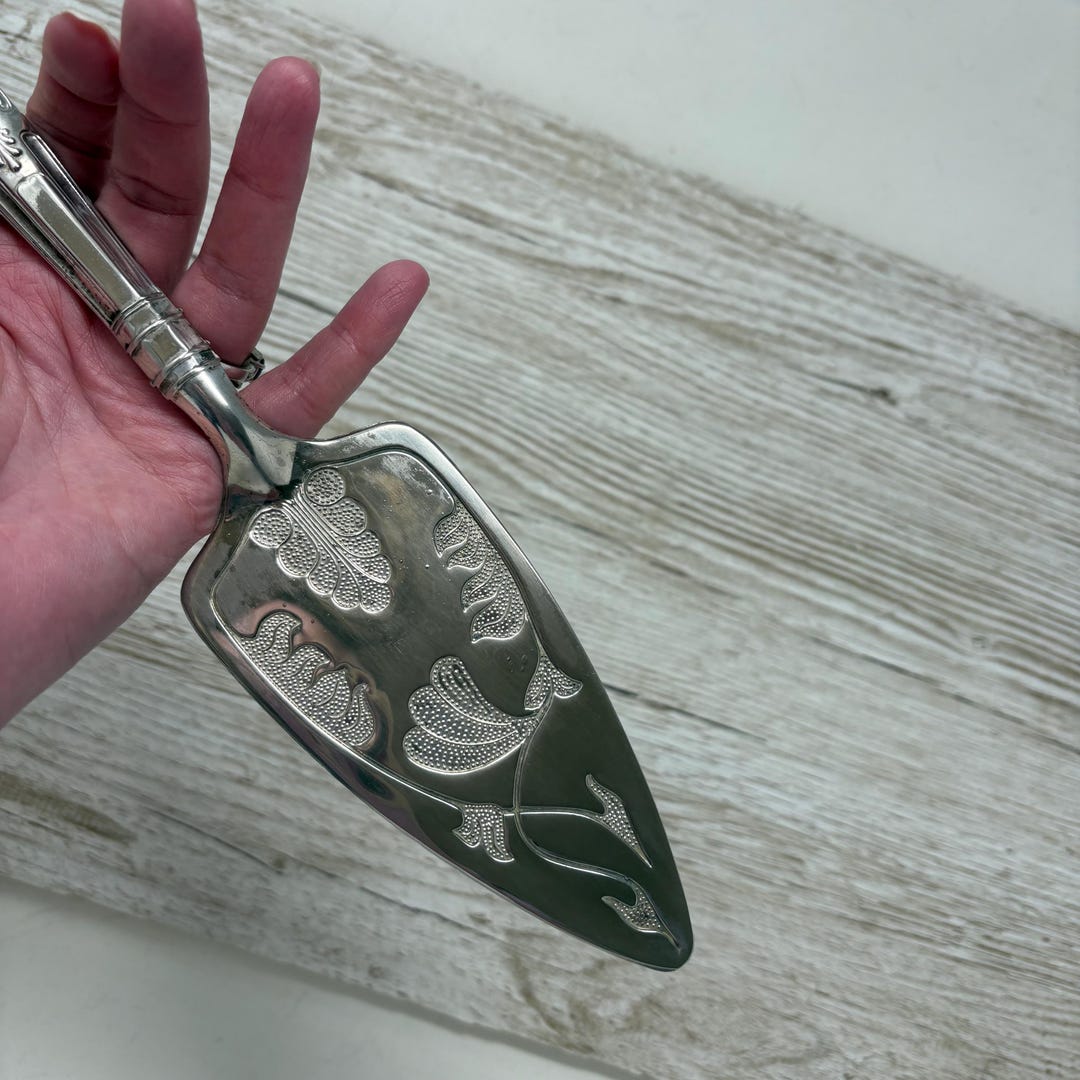 Vintage 1970s EP on Zinc Silver Plate Mayell Ornate Pie Server / Cake ...