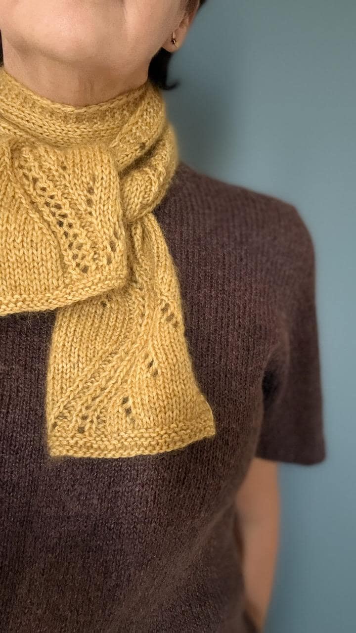 Lua Scarf Knitting Pattern PDF in English, German and French. This ...