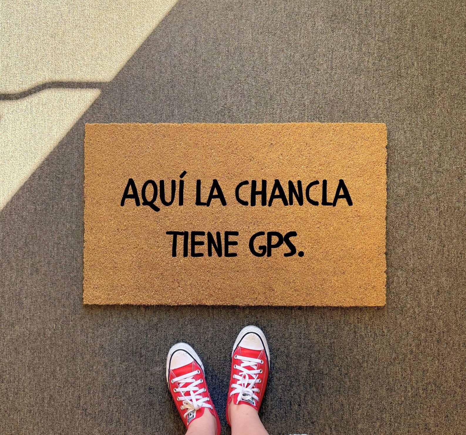 Aquí La Chancla Tiene GPS Doormat - Hilarious Gift for Hispanic ...