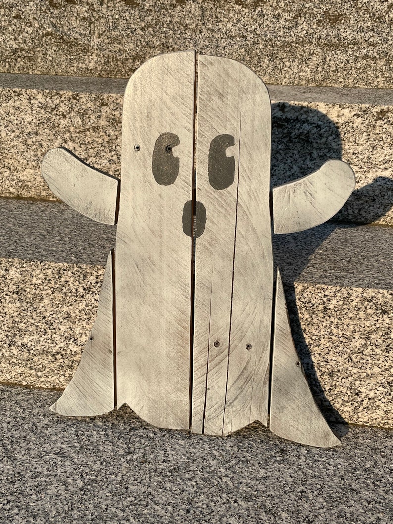 Halloween Shocked Face Ghost, Repurposed Pallet Wood, Decorate / Gift ...