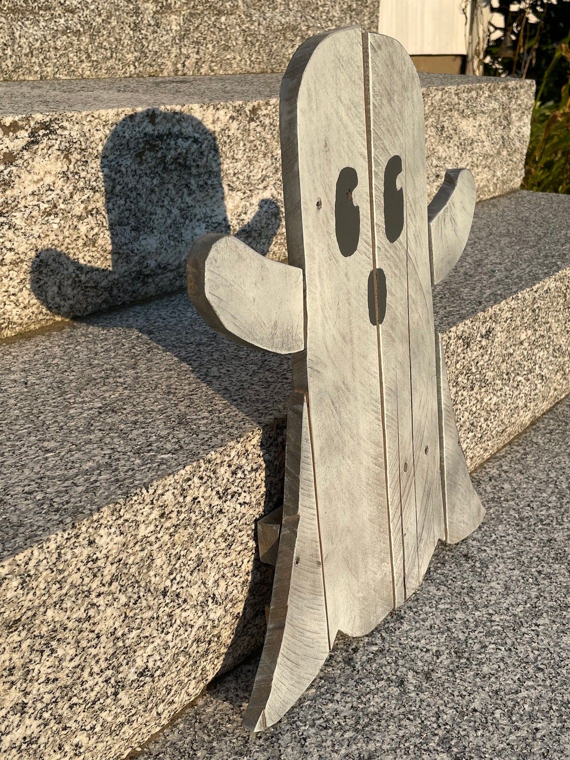 Halloween Shocked Face Ghost, Repurposed Pallet Wood, Decorate / Gift ...