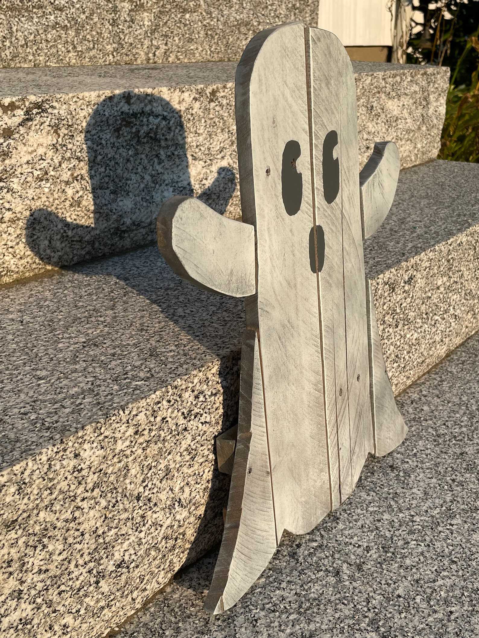 Halloween Shocked Face Ghost, Repurposed Pallet Wood, Decorate / Gift ...