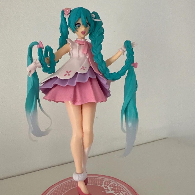 Pink Miku Statue - Etsy