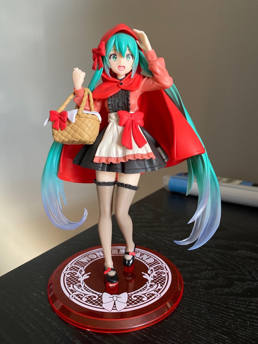 Taito Hatsune Miku Wonderland Action Figure Anime Little Red Kawaii ...
