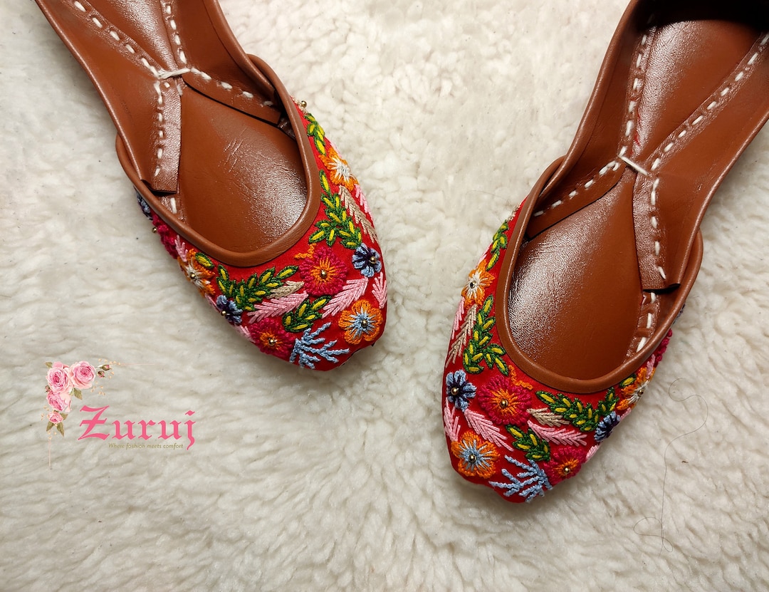 Red Khussa Luxury Handmade Ladies Pakistani Indian Khusa Sandal Mojaris ...