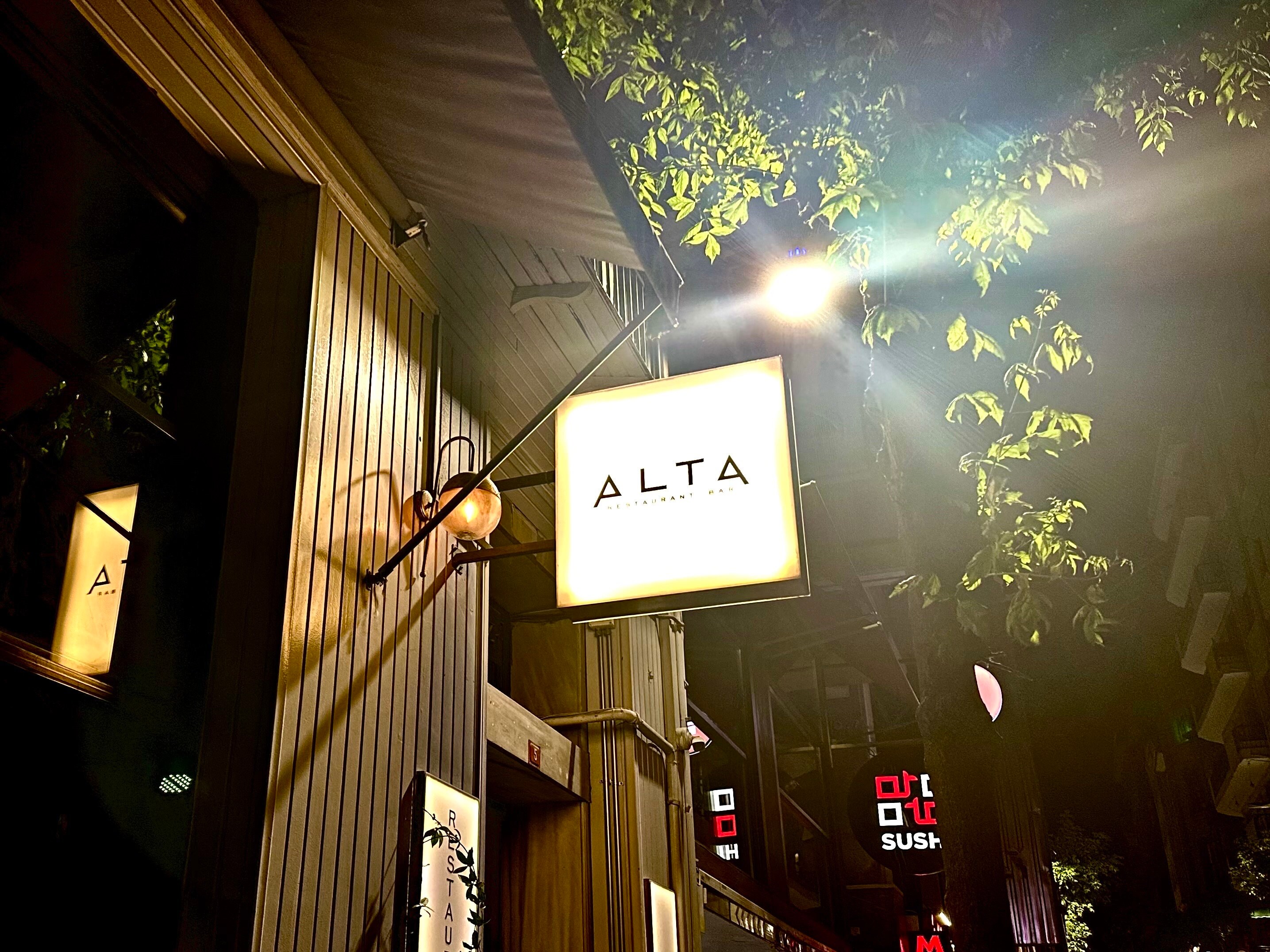 Double Sided Blade Sign, Round Light Box, Circle Custom Sign, Stylish ...