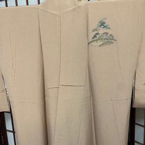Elegant Sophisticated Homongi Kimono With an Ethereal Pastoral Scene ...
