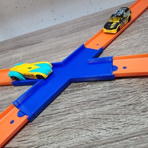 Hot Wheels Track Compatible Intersection Piece - Connect up to Four ...