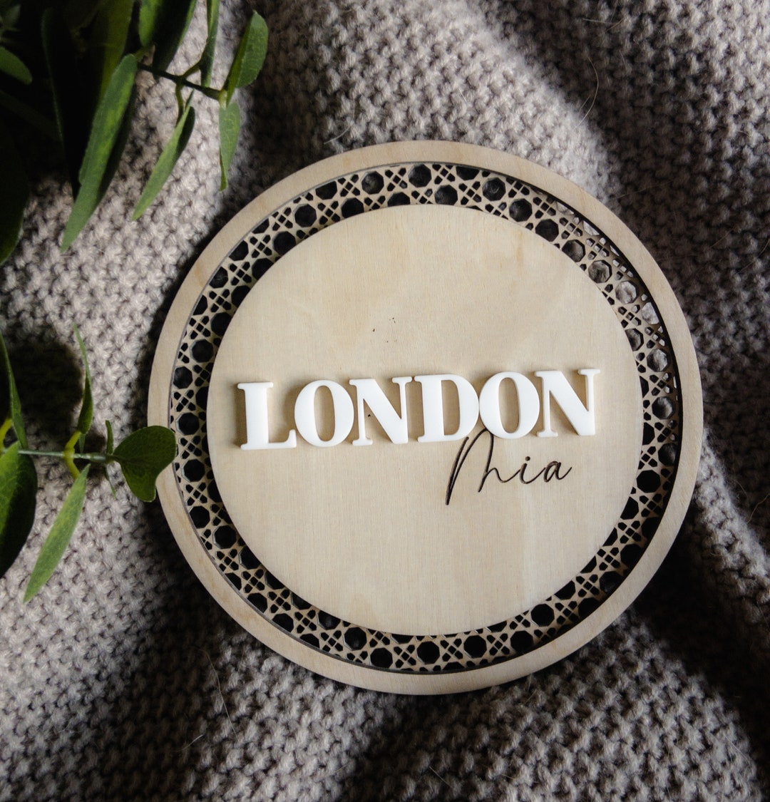 Circle Rattan Baby Name Card - Etsy