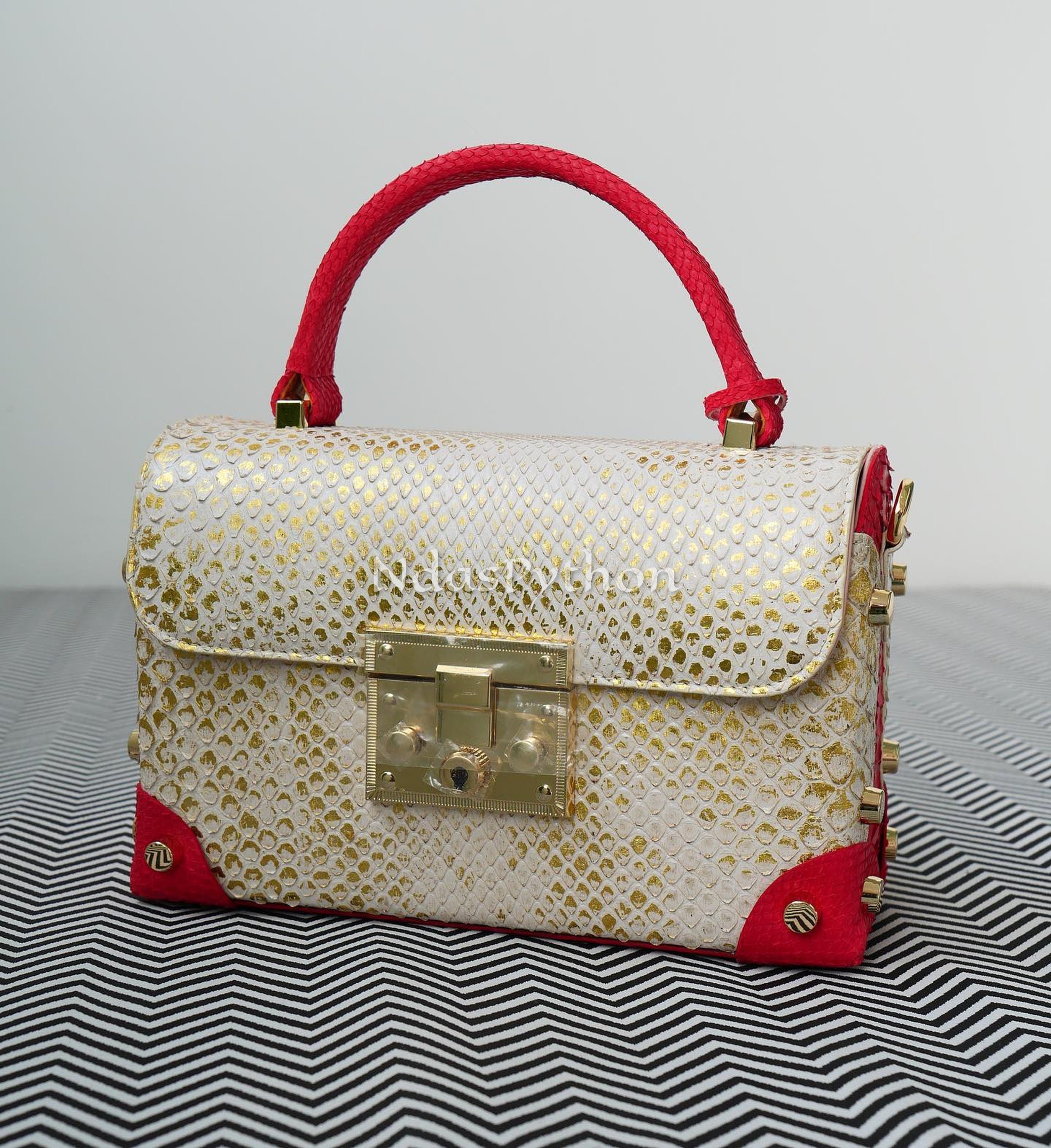 White and Red Genuine Lizard Top Handle Bag, Real Lizard Skin, Natural ...