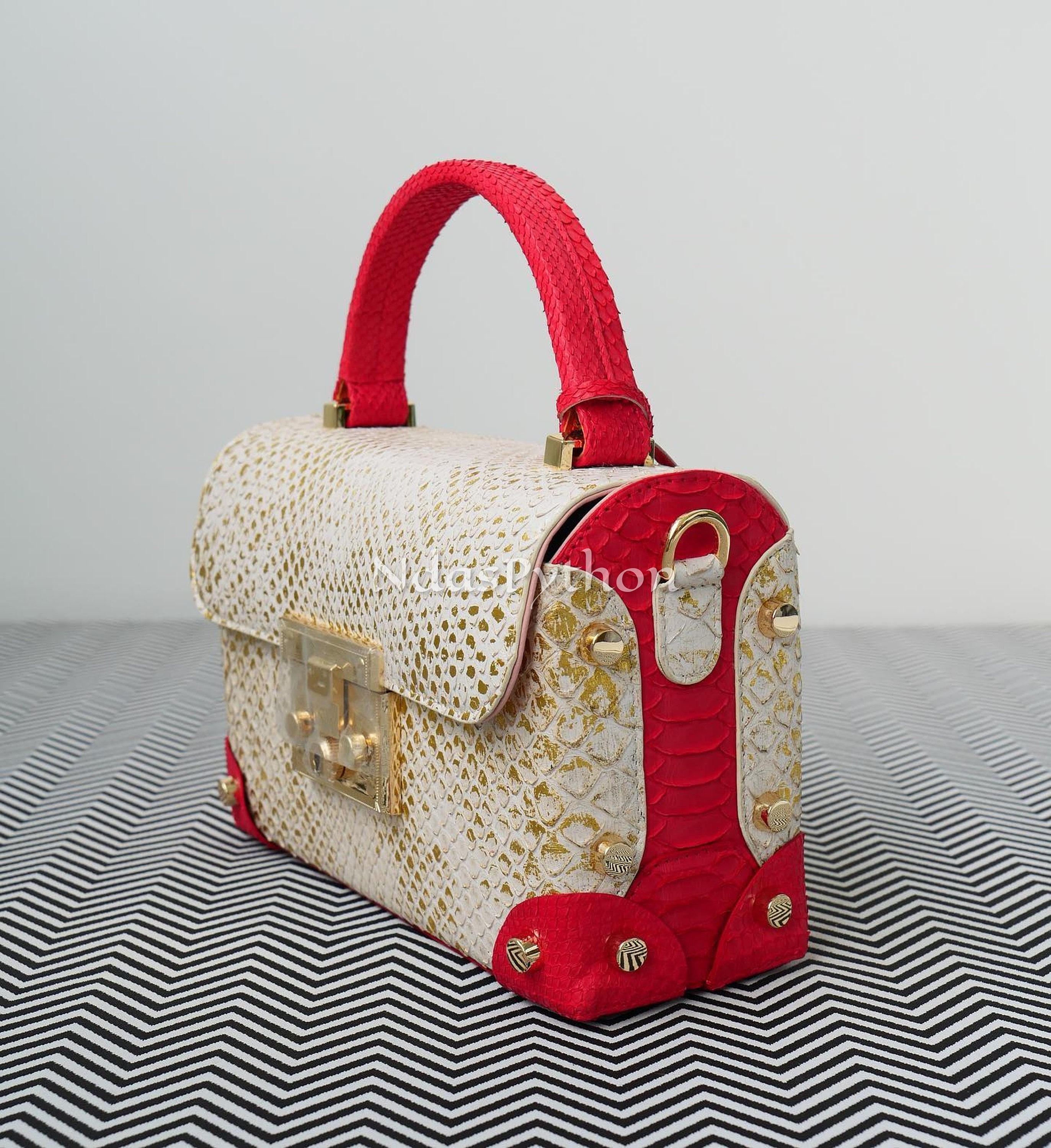 White and Red Genuine Lizard Top Handle Bag, Real Lizard Skin, Natural ...