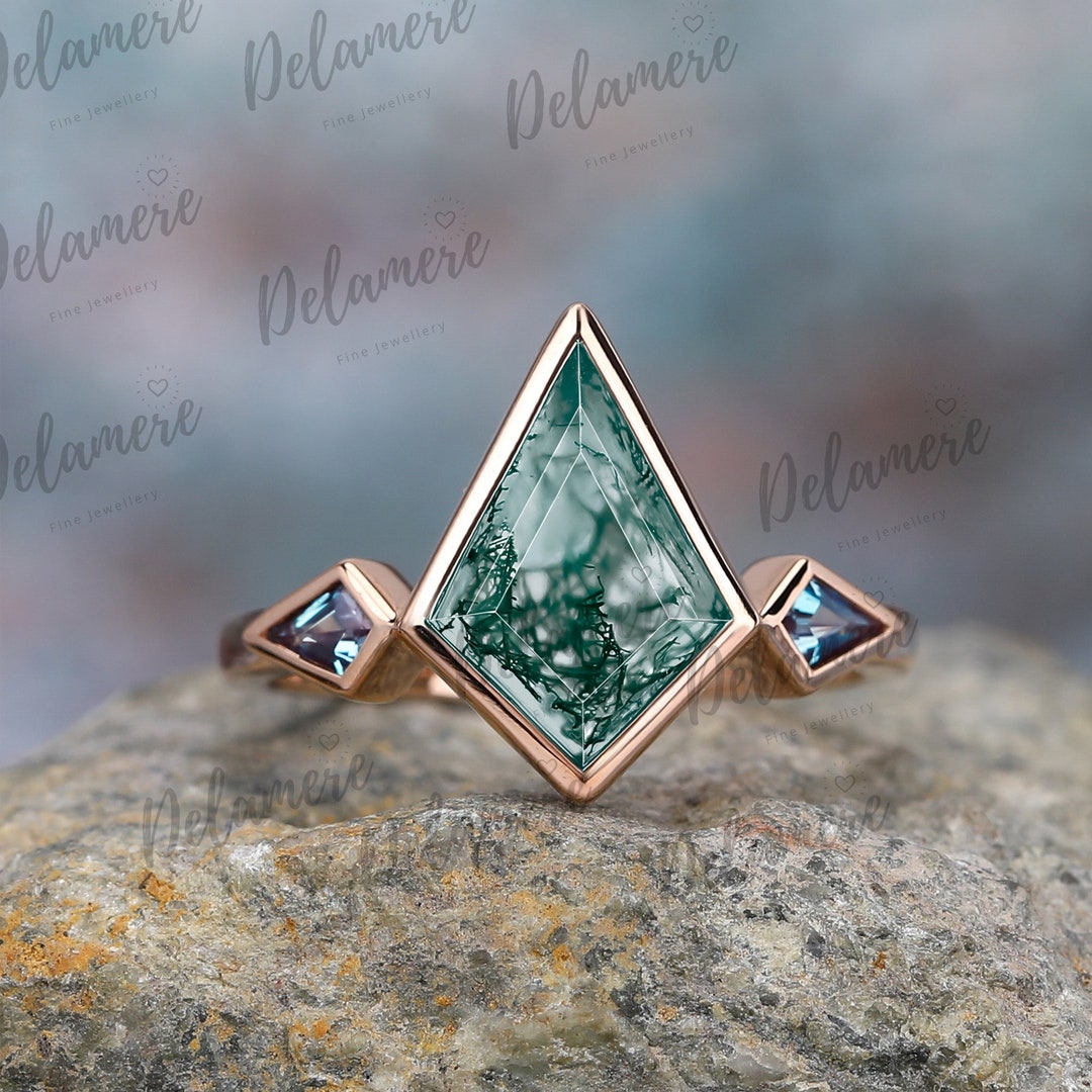 Kite Cut Natural Moss Agate Ring for Women Bezel Setting Alexandrite ...