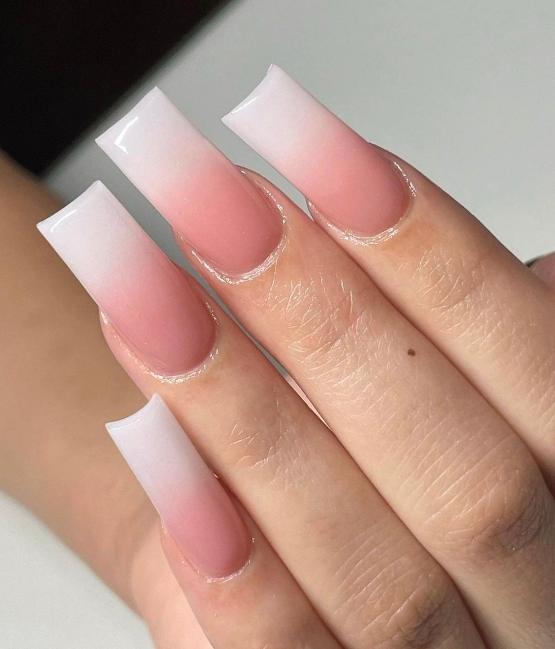 Pink & white nails store
