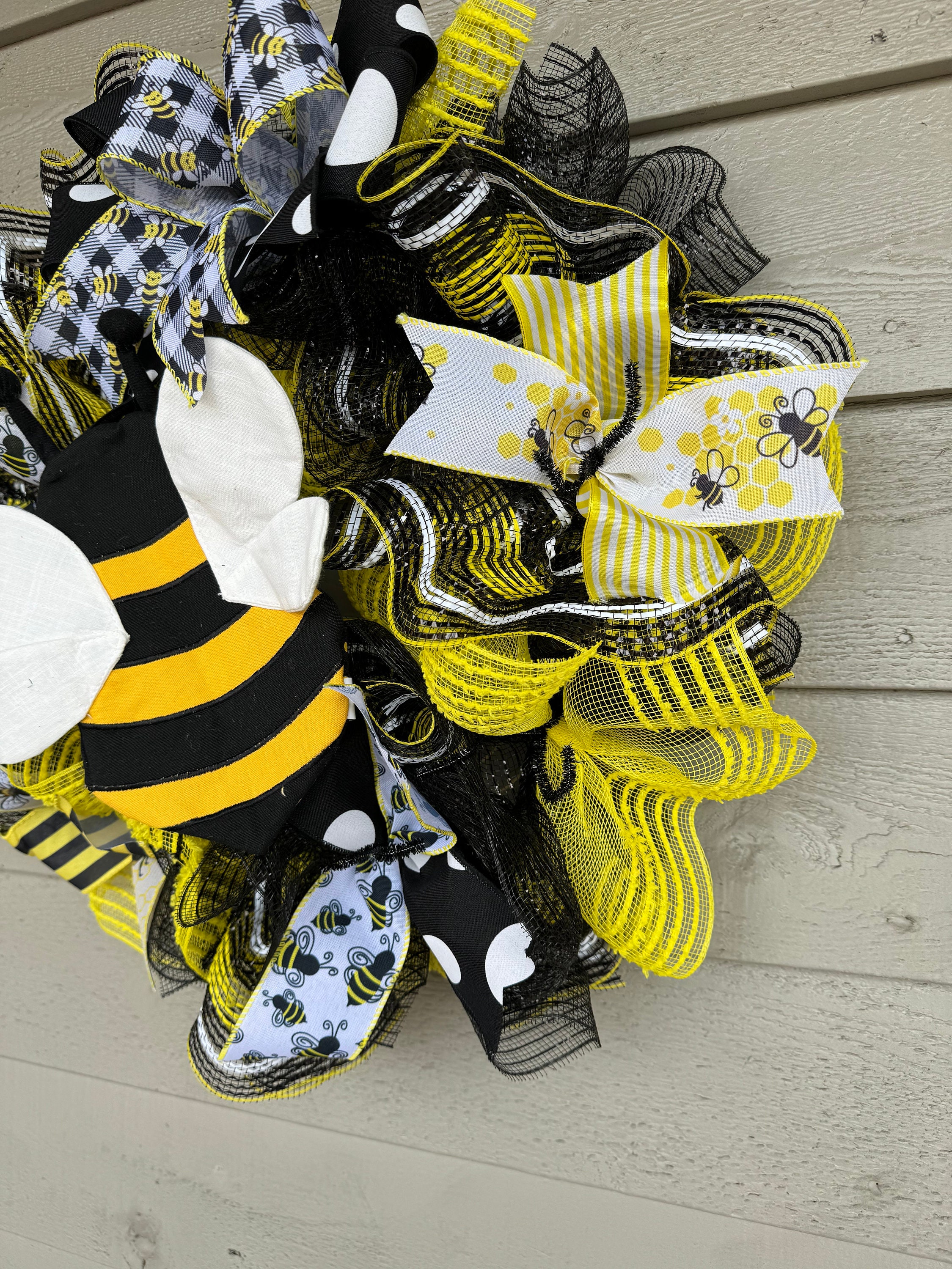 Bumblebee Wreath, Bumblebee Door Decor, Bumblebee Decor, Yellow and ...