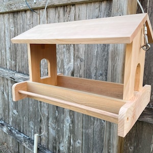 Large, Fly Through Feeder With High Capacity Seed Tray, to Feed All ...
