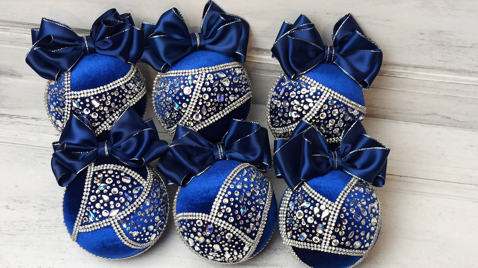 LUXURY CHRISTMAS VELVET Balls, Blue Handmade Baubles, Tree Decor Set ...