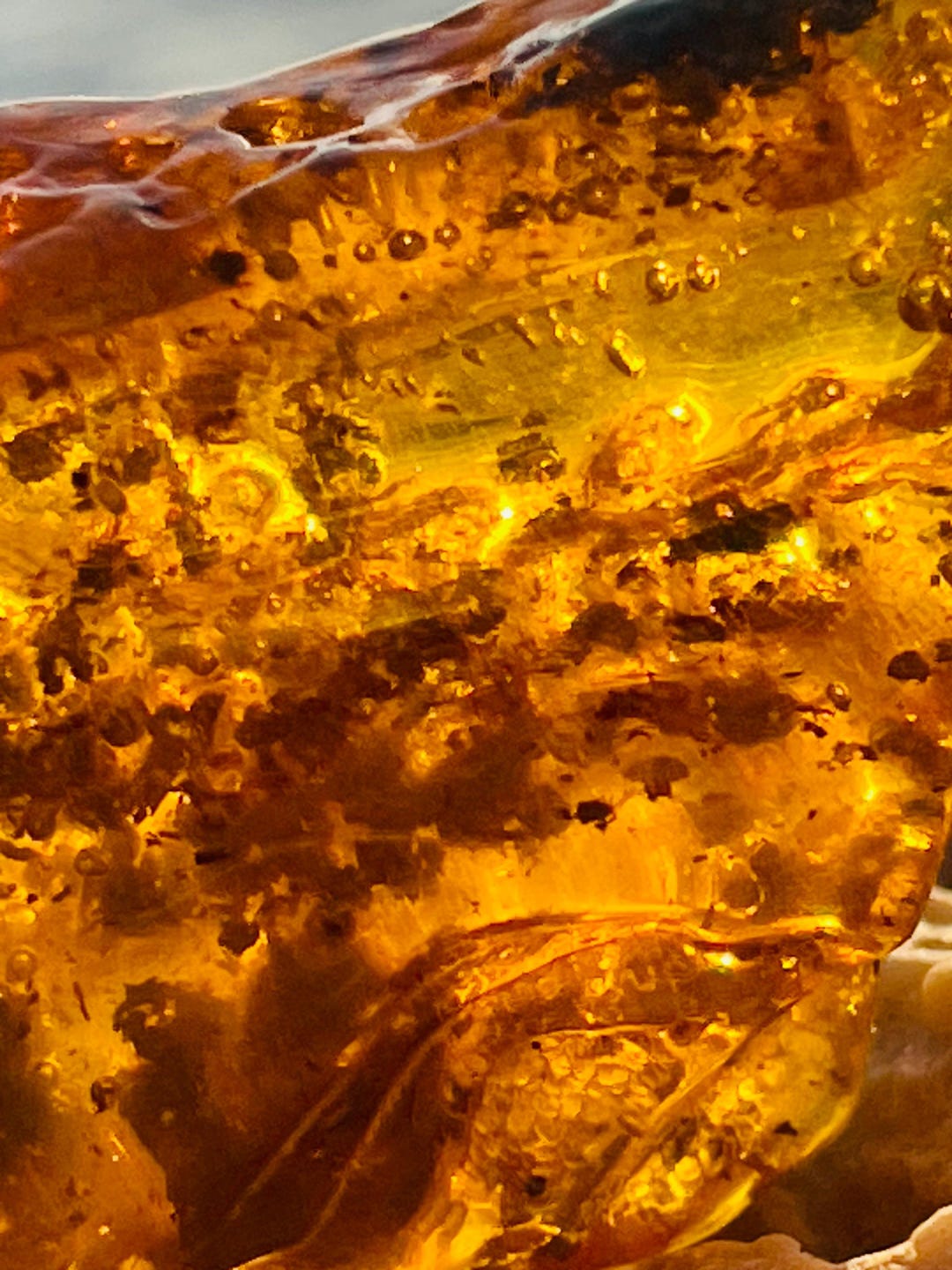 Large Amber With Fossil Inclusions and 1000 Bubbles ,vintage Raw Amber , Green Amber, Amber With ...