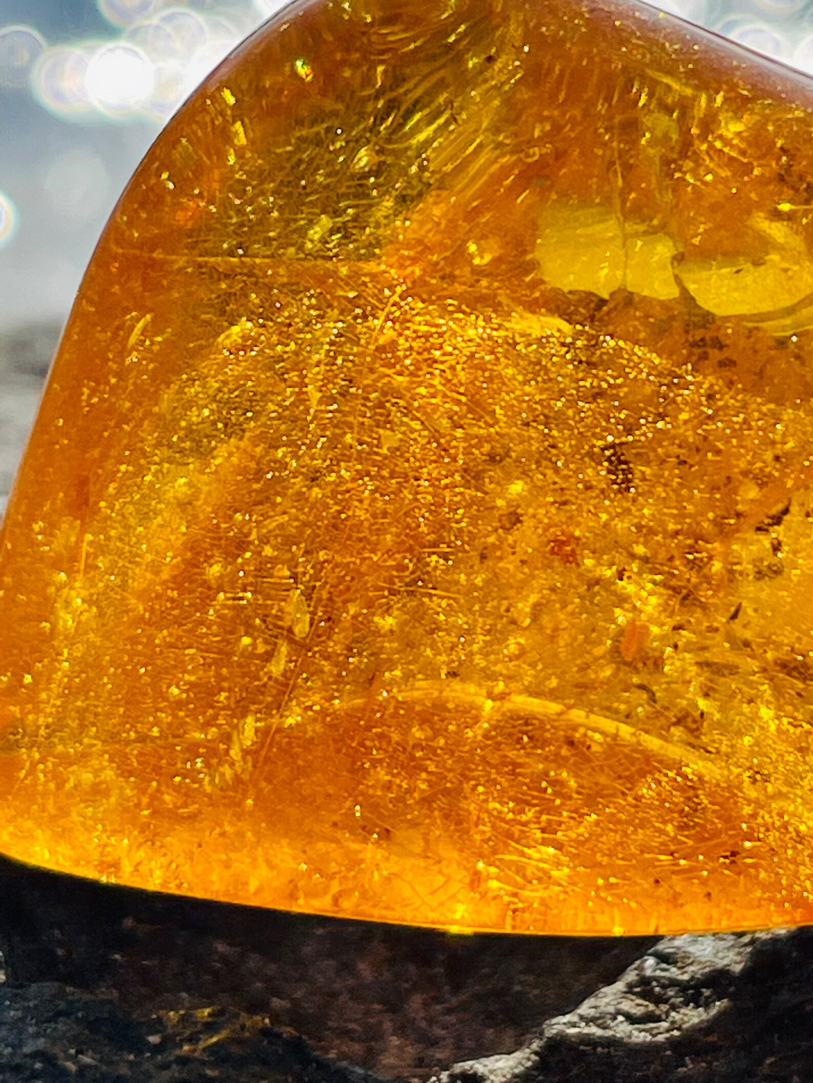 Large Sparkling Amber Stone With Natural Bubbles & Inclusions, Amazing ...